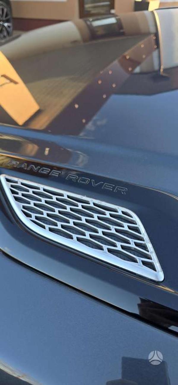Black Land Rover Range Rover Sport 2016 in Siauliai, with an engine capacity of 2.99 L and mileage of 208 thousand km for 13800 €, photo 8 on AUTOMOTO.COM.LV