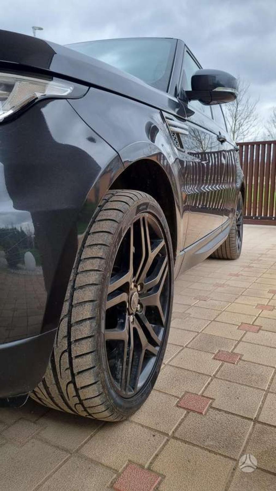 Melns Land Rover Range Rover Sport 2016 Šauļi, ar dzinēja tilpumu 2.99 L un nobraukumu 208 tūkst. km par 13800 €, foto 18 vietnē AUTOMOTO.COM.LV