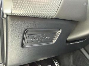 Melns Land Rover Range Rover Sport 2016 Kauņa, ar dzinēja tilpumu 4.40 L un nobraukumu 203 tūkst. km par 17900 €, foto 36 vietnē AUTOMOTO.COM.LV