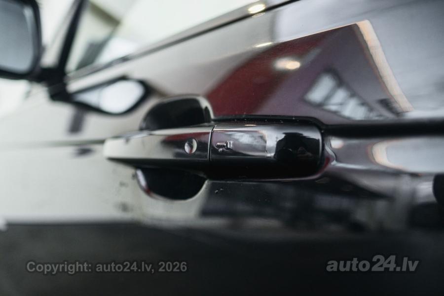 Black Land Rover Range Rover Sport 2016 in Tallinn, with an engine capacity of 3.00 L and mileage of 197 thousand km for 16999 €, photo 10 on AUTOMOTO.COM.LV