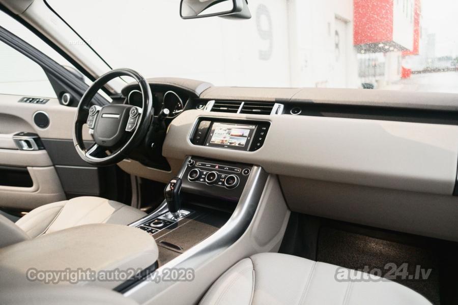 Black Land Rover Range Rover Sport 2016 in Tallinn, with an engine capacity of 3.00 L and mileage of 197 thousand km for 16999 €, photo 12 on AUTOMOTO.COM.LV