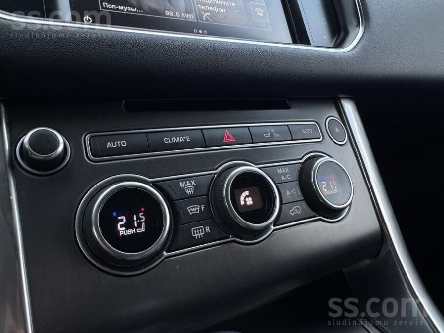 Black Land Rover Range Rover Sport 2016 in Riga, with an engine capacity of 3.00 L and mileage of 0 thousand km for 15900 €, photo 13 on AUTOMOTO.COM.LV
