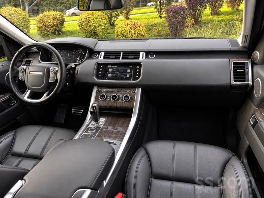 Black Land Rover Range Rover Sport 2016 in Riga, with an engine capacity of 3.00 L and mileage of 148 thousand km for 16750 €, photo 18 on AUTOMOTO.COM.LV