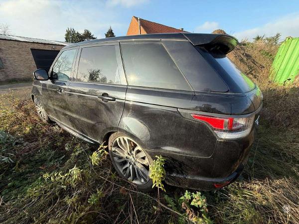 Melns Land Rover Range Rover Sport 2017 Šauļi, ar dzinēja tilpumu 2.99 L un nobraukumu 170 tūkst. km par 11700 €, foto 5 vietnē AUTOMOTO.COM.LV