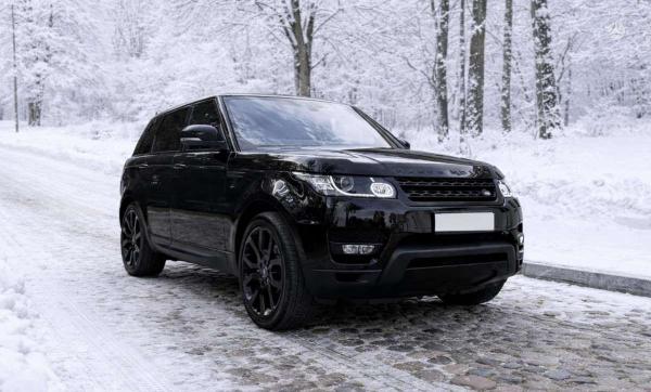 Melns Land Rover Range Rover Sport 2017 Kauņa, ar dzinēja tilpumu 2.99 L un nobraukumu 83 tūkst. km par 26500 €, foto 3 vietnē AUTOMOTO.COM.LV
