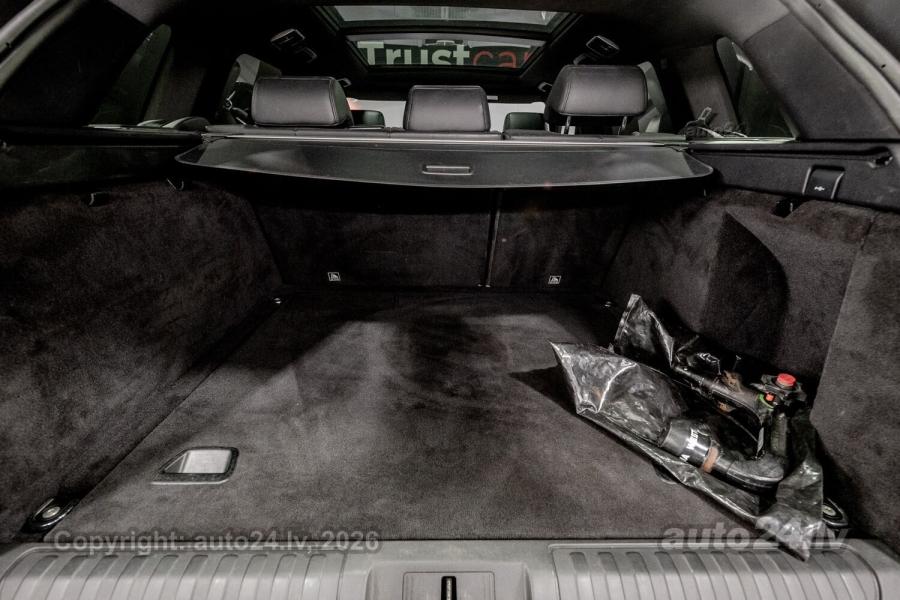Black Land Rover Range Rover Sport 2017 in Parnu, with an engine capacity of 3.00 L and mileage of 208 thousand km for 23990 €, photo 21 on AUTOMOTO.COM.LV