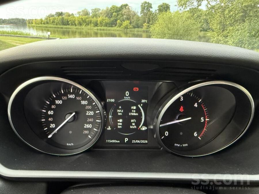 Black Land Rover Range Rover Sport 2017 in Riga, with an engine capacity of 3.00 L and mileage of 116 thousand km for 23500 €, photo 14 on AUTOMOTO.COM.LV
