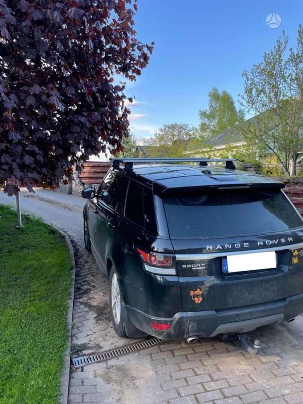 Black Land Rover Range Rover Sport 2017 in Vilnius, with an engine capacity of 2.99 L and mileage of 266 thousand km for 9700 €, photo 8 on AUTOMOTO.COM.LV
