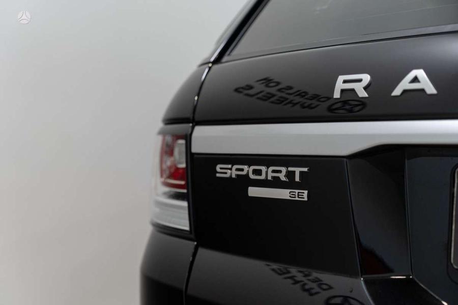 Black Land Rover Range Rover Sport 2017 in Vilnius, with an engine capacity of 2.99 L and mileage of 104 thousand km for 22500 €, photo 8 on AUTOMOTO.COM.LV
