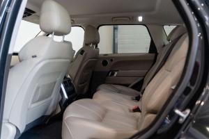 Black Land Rover Range Rover Sport 2017 in Vilnius, with an engine capacity of 2.99 L and mileage of 104 thousand km for 22500 €, photo 15 on AUTOMOTO.COM.LV