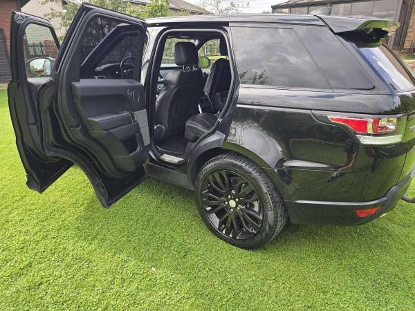 Melns Land Rover Range Rover Sport 2017 Kretinga, ar dzinēja tilpumu 2.99 L un nobraukumu 208 tūkst. km par 17545 €, foto 5 vietnē AUTOMOTO.COM.LV