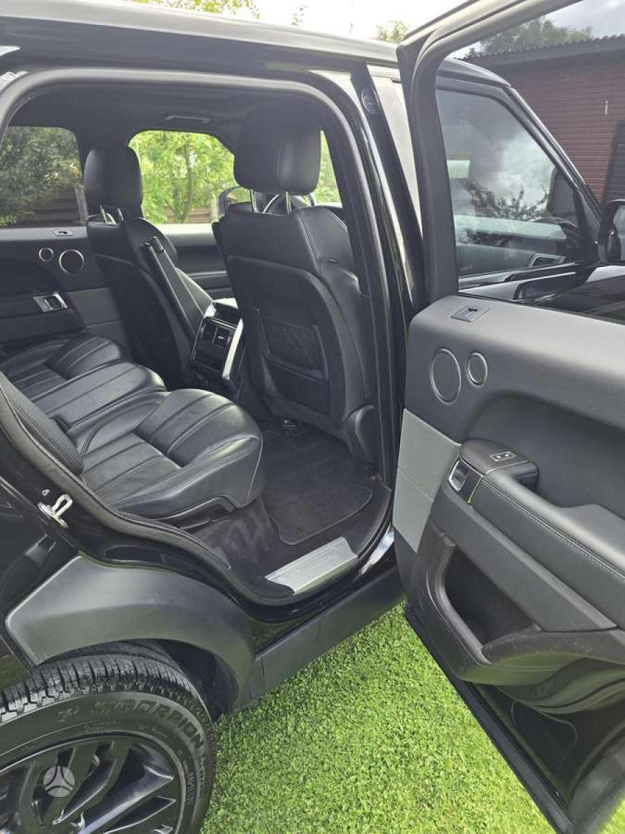Black Land Rover Range Rover Sport 2017 in Kretinga, with an engine capacity of 2.99 L and mileage of 208 thousand km for 17545 €, photo 9 on AUTOMOTO.COM.LV