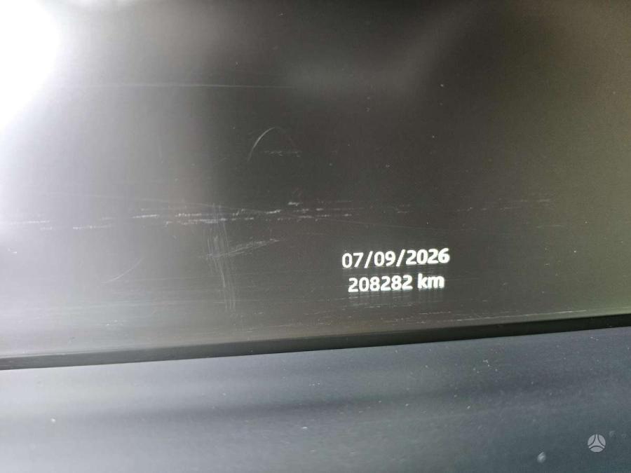 Black Land Rover Range Rover Sport 2017 in Kretinga, with an engine capacity of 2.99 L and mileage of 208 thousand km for 17545 €, photo 11 on AUTOMOTO.COM.LV