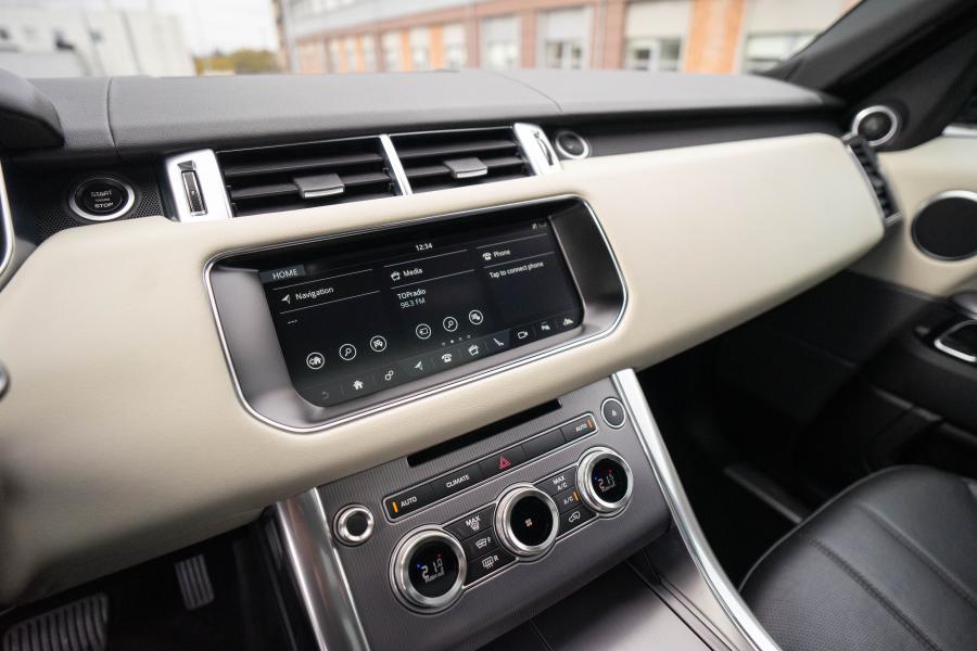 Melns Land Rover Range Rover Sport 2017 Rīga, ar dzinēja tilpumu 3.00 L un nobraukumu 257 tūkst. km par 18990 €, foto 17 vietnē AUTOMOTO.COM.LV