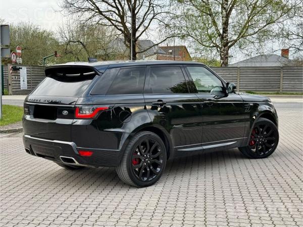 Black Land Rover Range Rover Sport 2018 in Jelgava, with an engine capacity of 4.40 L and mileage of 181 thousand km for 37900 €, photo 4 on AUTOMOTO.COM.LV