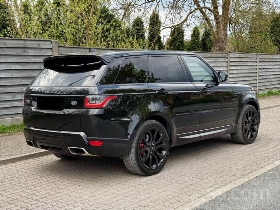 Black Land Rover Range Rover Sport 2018 in Jelgava, with an engine capacity of 4.40 L and mileage of 181 thousand km for 37900 €, photo 7 on AUTOMOTO.COM.LV