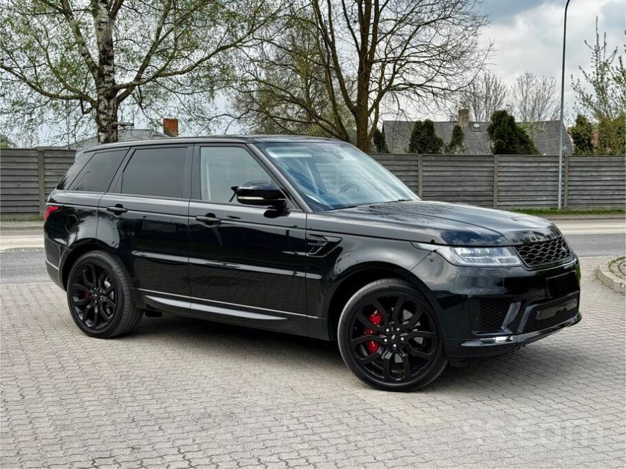 Black Land Rover Range Rover Sport 2018 in Jelgava, with an engine capacity of 4.40 L and mileage of 181 thousand km for 37900 €, photo 2 on AUTOMOTO.COM.LV