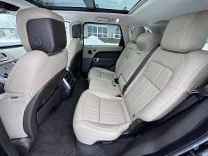Melns Land Rover Range Rover Sport 2018 Šauļi, ar dzinēja tilpumu 3.00 L un nobraukumu 195 tūkst. km par 28500 €, foto 19 vietnē AUTOMOTO.COM.LV
