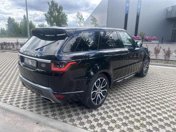 Black Land Rover Range Rover Sport 2018 in Kaunas, with an engine capacity of 2.99 L and mileage of 161 thousand km for 29300 €, photo 4 on AUTOMOTO.COM.LV