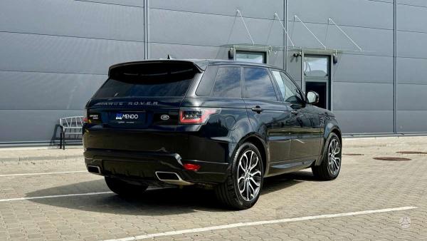 Melns Land Rover Range Rover Sport 2018 Viļņa, ar dzinēja tilpumu 4.37 L un nobraukumu 236 tūkst. km par 31990 €, foto 2 vietnē AUTOMOTO.COM.LV