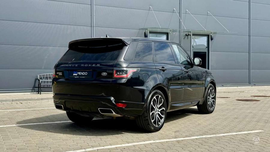 Melns Land Rover Range Rover Sport 2018 Viļņa, ar dzinēja tilpumu 4.37 L un nobraukumu 236 tūkst. km par 31990 €, foto 3 vietnē AUTOMOTO.COM.LV