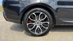 Melns Land Rover Range Rover Sport 2018 Viļņa, ar dzinēja tilpumu 4.37 L un nobraukumu 236 tūkst. km par 31990 €, foto 12 vietnē AUTOMOTO.COM.LV
