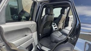 Melns Land Rover Range Rover Sport 2018 Viļņa, ar dzinēja tilpumu 4.37 L un nobraukumu 236 tūkst. km par 31990 €, foto 20 vietnē AUTOMOTO.COM.LV