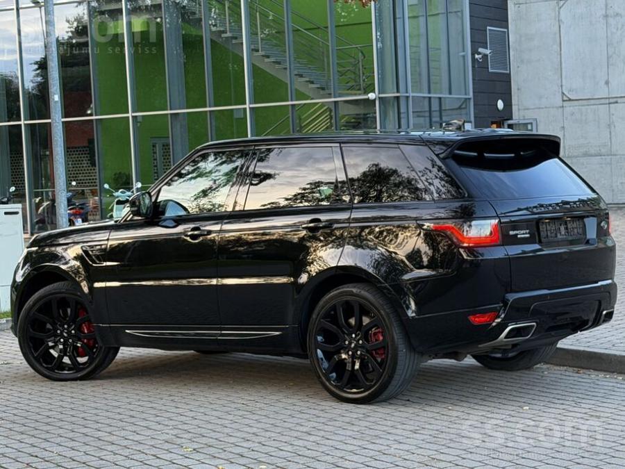 Black Land Rover Range Rover Sport 2018 in Jelgava, with an engine capacity of 4.40 L and mileage of 188 thousand km for 36900 €, photo 13 on AUTOMOTO.COM.LV
