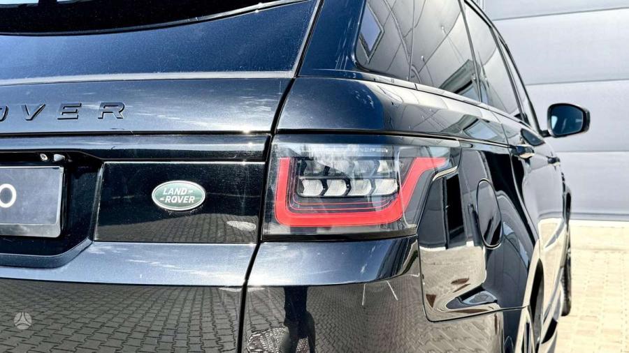 Black Land Rover Range Rover Sport 2018 in Vilnius, with an engine capacity of 2.00 L and mileage of 176 thousand km for 24990 €, photo 11 on AUTOMOTO.COM.LV