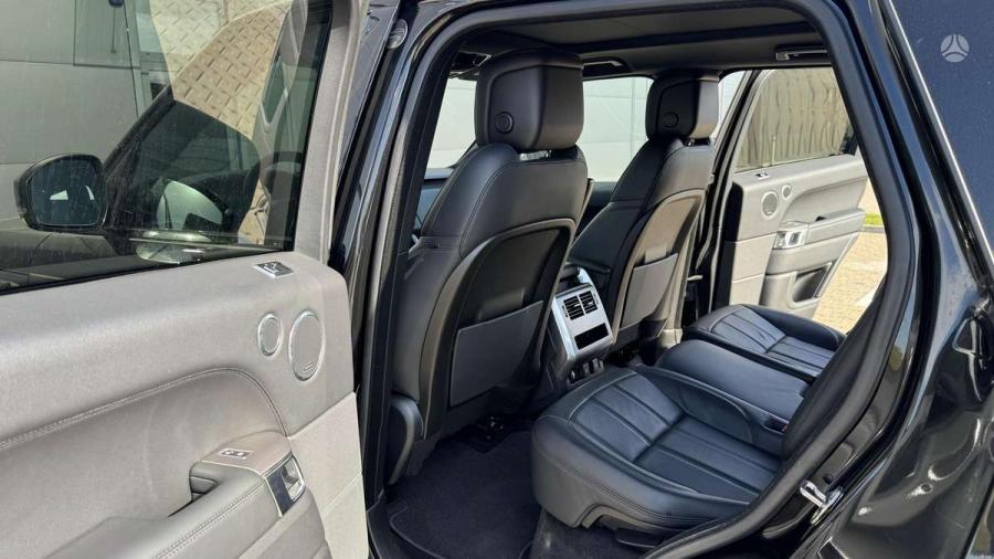 Black Land Rover Range Rover Sport 2018 in Vilnius, with an engine capacity of 2.00 L and mileage of 176 thousand km for 24990 €, photo 20 on AUTOMOTO.COM.LV