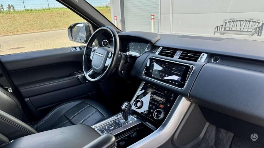 Black Land Rover Range Rover Sport 2018 in Vilnius, with an engine capacity of 2.00 L and mileage of 176 thousand km for 24990 €, photo 23 on AUTOMOTO.COM.LV