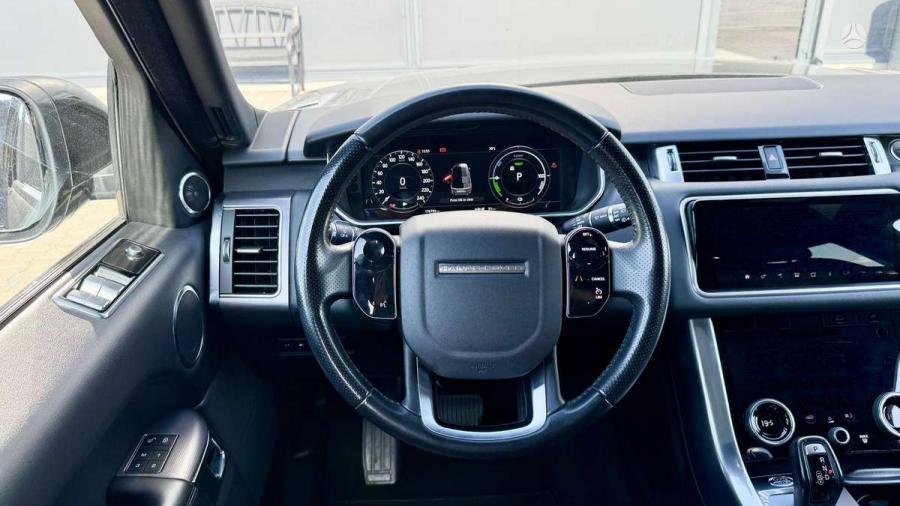 Black Land Rover Range Rover Sport 2018 in Vilnius, with an engine capacity of 2.00 L and mileage of 176 thousand km for 24990 €, photo 26 on AUTOMOTO.COM.LV
