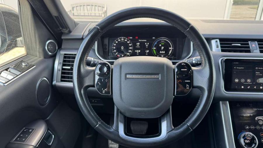 Black Land Rover Range Rover Sport 2018 in Vilnius, with an engine capacity of 2.00 L and mileage of 176 thousand km for 24990 €, photo 30 on AUTOMOTO.COM.LV