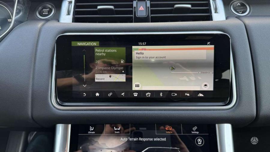 Black Land Rover Range Rover Sport 2018 in Vilnius, with an engine capacity of 2.00 L and mileage of 176 thousand km for 24990 €, photo 34 on AUTOMOTO.COM.LV