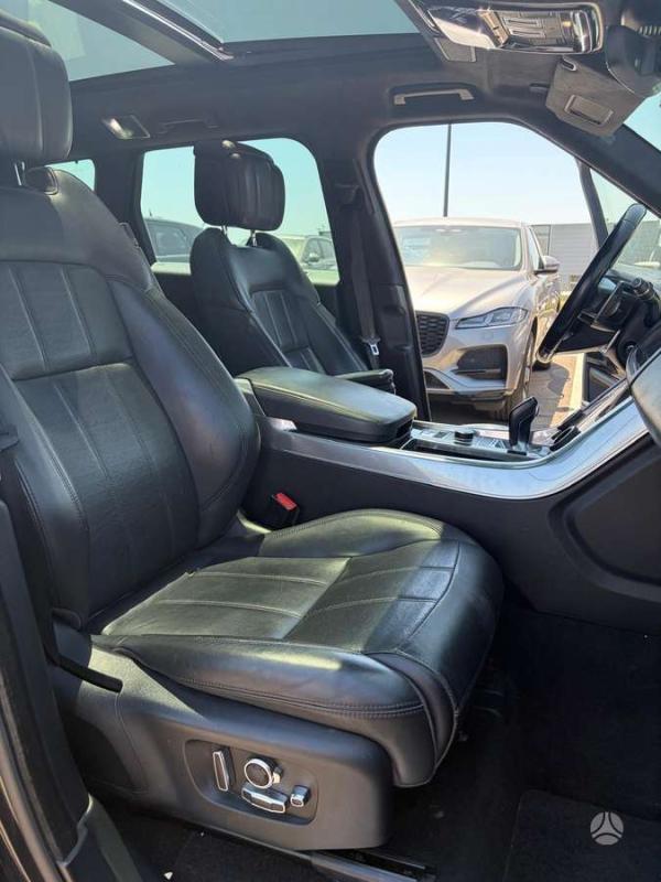 Black Land Rover Range Rover Sport 2019 in Vilnius, with an engine capacity of 2.00 L and mileage of 179 thousand km for 22600 €, photo 9 on AUTOMOTO.COM.LV