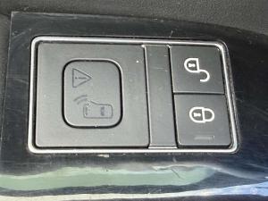 Melns Land Rover Range Rover Sport 2019 Viļņa, ar dzinēja tilpumu 2.00 L un nobraukumu 172 tūkst. km par 29990 €, foto 37 vietnē AUTOMOTO.COM.LV