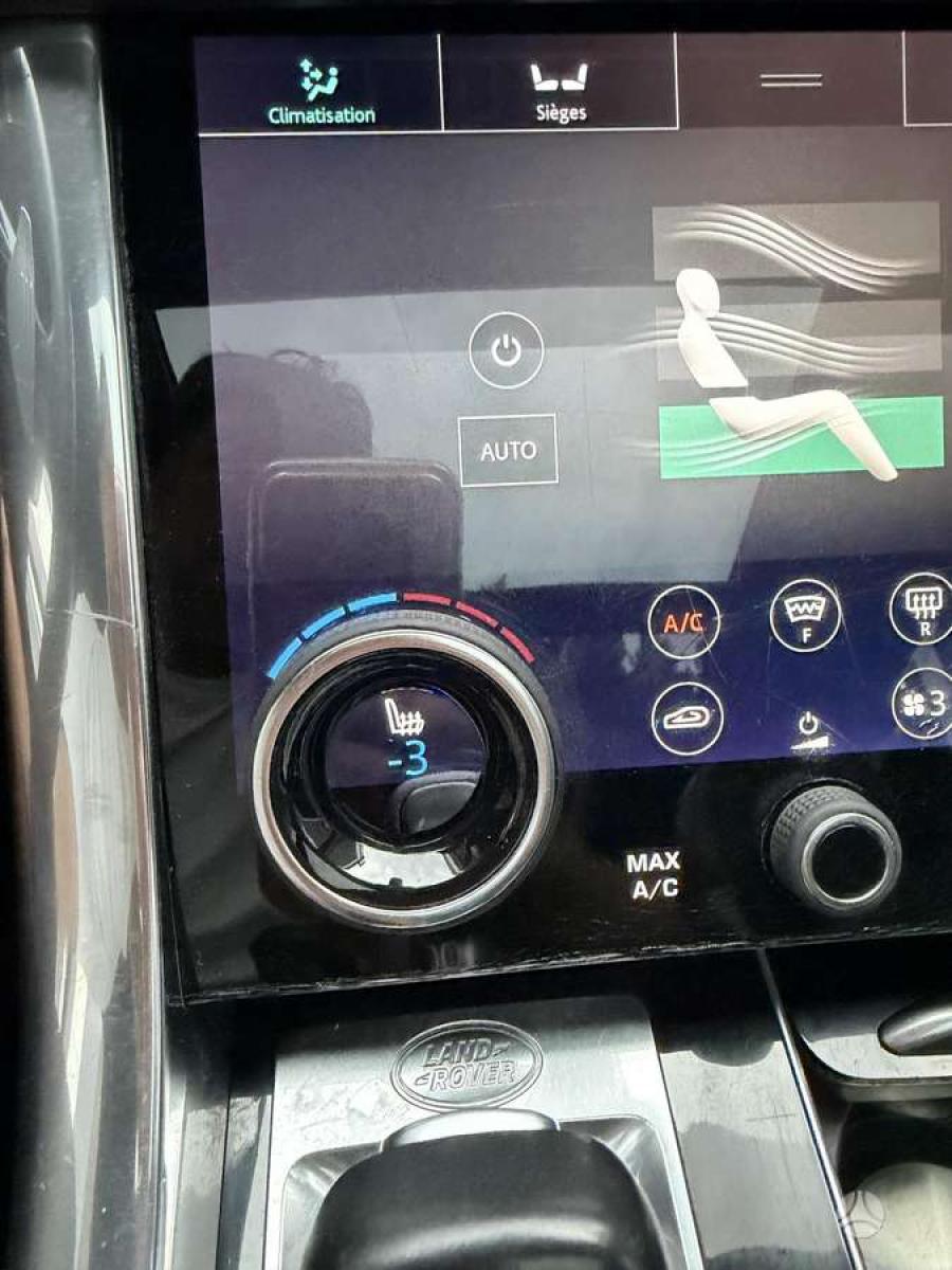 Black Land Rover Range Rover Sport 2019 in Vilnius, with an engine capacity of 2.00 L and mileage of 172 thousand km for 26350 €, photo 25 on AUTOMOTO.COM.LV