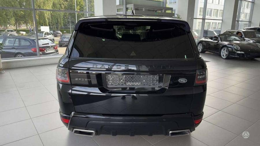 Black Land Rover Range Rover Sport 2019 in Marijampole, with an engine capacity of 2.99 L and mileage of 228 thousand km for 26999 €, photo 5 on AUTOMOTO.COM.LV