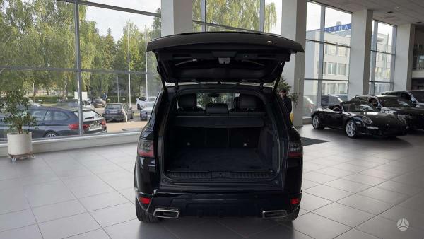 Black Land Rover Range Rover Sport 2019 in Marijampole, with an engine capacity of 2.99 L and mileage of 228 thousand km for 26999 €, photo 6 on AUTOMOTO.COM.LV