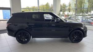Black Land Rover Range Rover Sport 2019 in Marijampole, with an engine capacity of 2.99 L and mileage of 228 thousand km for 26999 €, photo 8 on AUTOMOTO.COM.LV
