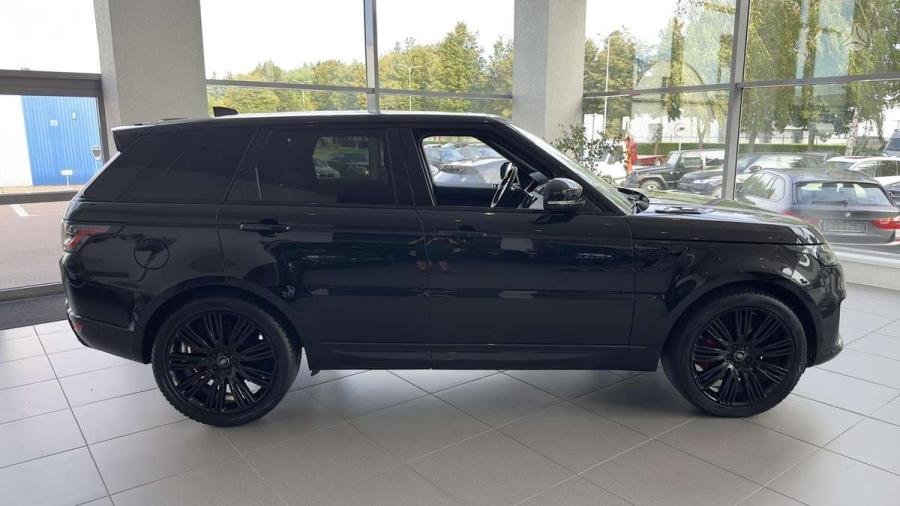 Black Land Rover Range Rover Sport 2019 in Marijampole, with an engine capacity of 2.99 L and mileage of 228 thousand km for 26999 €, photo 8 on AUTOMOTO.COM.LV