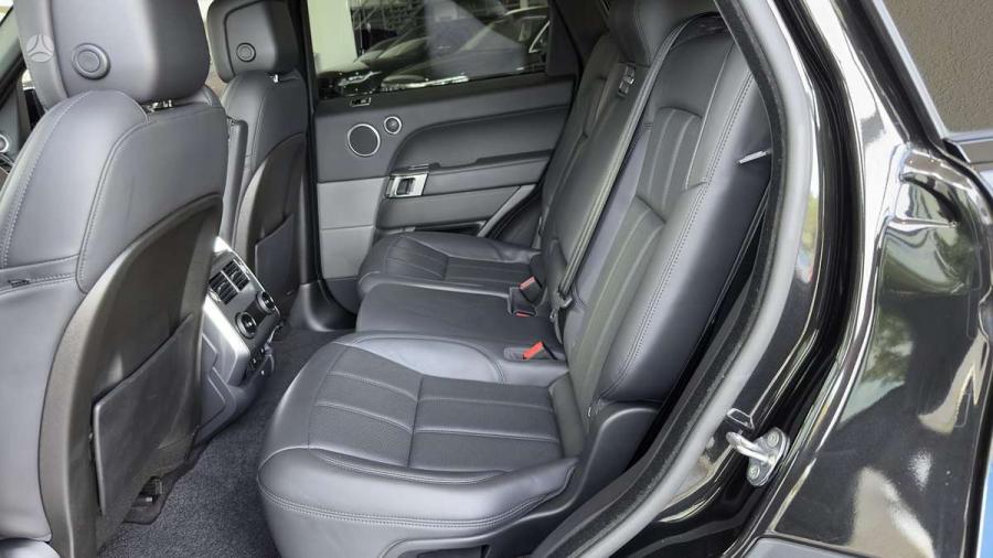 Black Land Rover Range Rover Sport 2019 in Marijampole, with an engine capacity of 2.99 L and mileage of 228 thousand km for 26999 €, photo 15 on AUTOMOTO.COM.LV