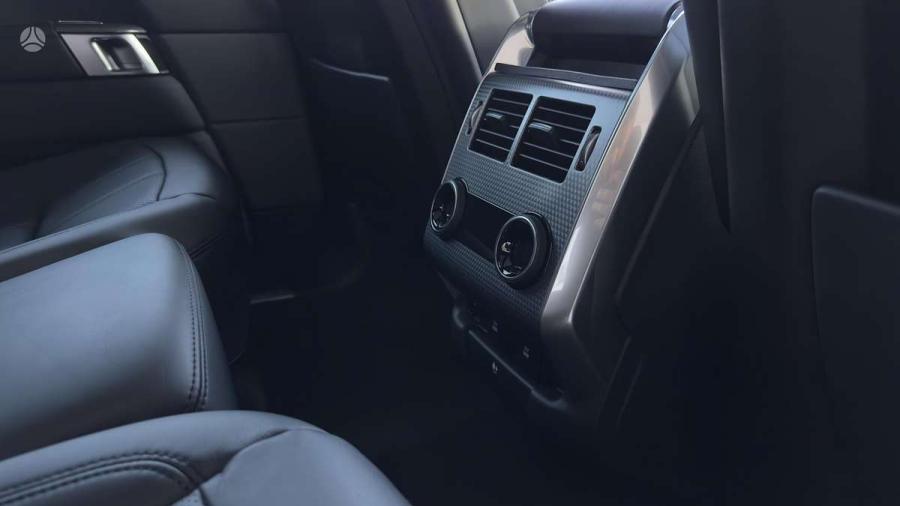 Black Land Rover Range Rover Sport 2019 in Marijampole, with an engine capacity of 2.99 L and mileage of 228 thousand km for 26999 €, photo 21 on AUTOMOTO.COM.LV