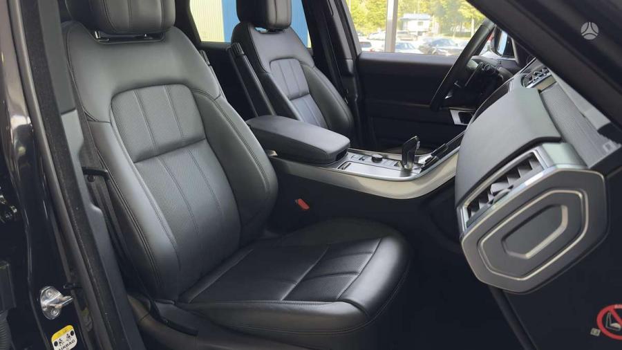 Black Land Rover Range Rover Sport 2019 in Marijampole, with an engine capacity of 2.99 L and mileage of 228 thousand km for 26999 €, photo 26 on AUTOMOTO.COM.LV
