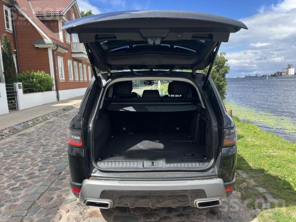 Black Land Rover Range Rover Sport 2020 in Riga, with an engine capacity of 3.00 L and mileage of 107 thousand km for 26000 €, photo 7 on AUTOMOTO.COM.LV