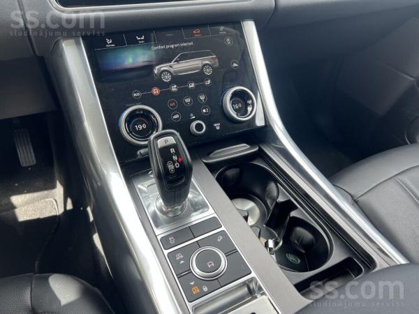 Black Land Rover Range Rover Sport 2020 in Riga, with an engine capacity of 3.00 L and mileage of 107 thousand km for 26000 €, photo 10 on AUTOMOTO.COM.LV