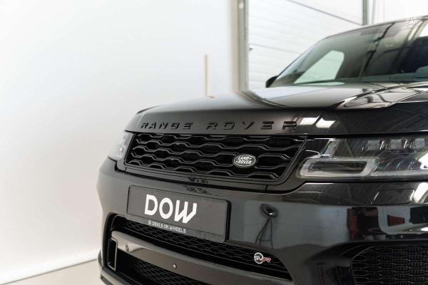 Black Land Rover Range Rover Sport 2020 in Vilnius, with an engine capacity of 5.00 L and mileage of 118 thousand km for 59900 €, photo 8 on AUTOMOTO.COM.LV