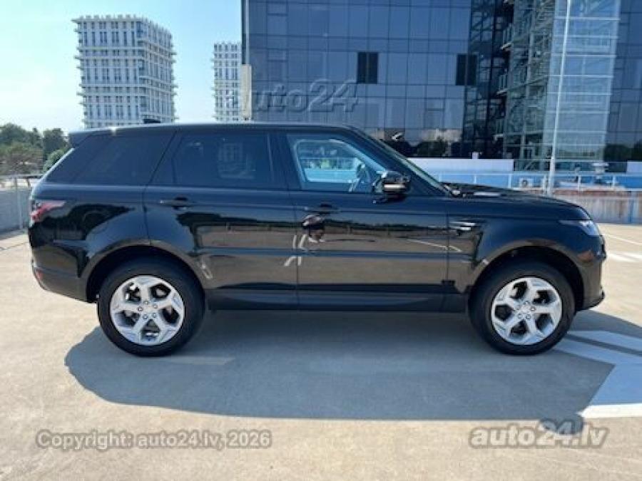Black Land Rover Range Rover Sport 2020 in Tallinn, with an engine capacity of 3.00 L and mileage of 71 thousand km for 45000 €, photo 6 on AUTOMOTO.COM.LV