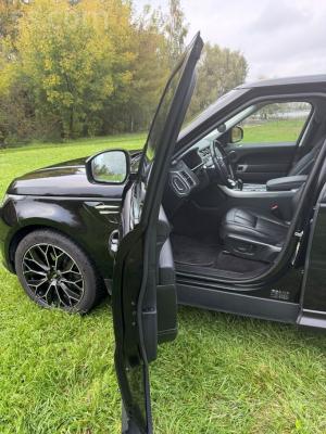 Black Land Rover Range Rover Sport 2020 in Riga, with an engine capacity of 3.00 L and mileage of 103 thousand km for 29700 €, photo 7 on AUTOMOTO.COM.LV