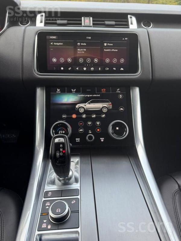 Black Land Rover Range Rover Sport 2020 in Riga, with an engine capacity of 3.00 L and mileage of 103 thousand km for 29700 €, photo 10 on AUTOMOTO.COM.LV